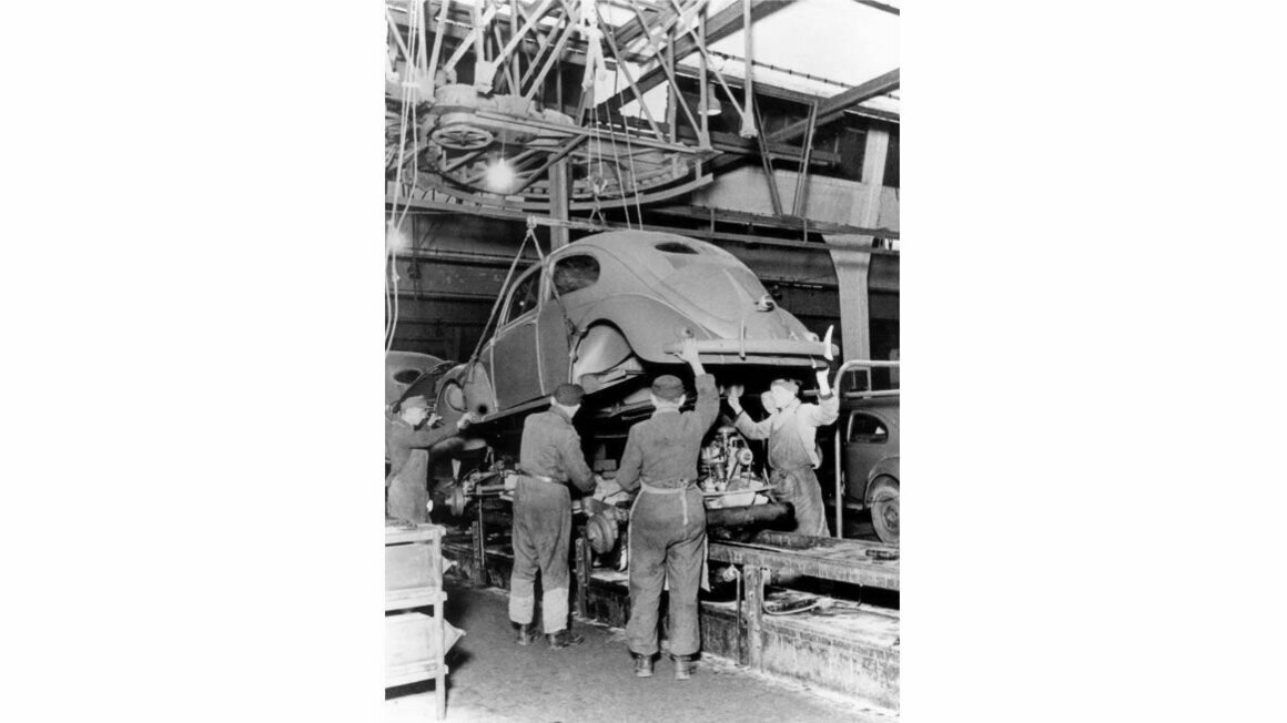 1945 to 1949 – The Work of the British | Volkswagen Group
