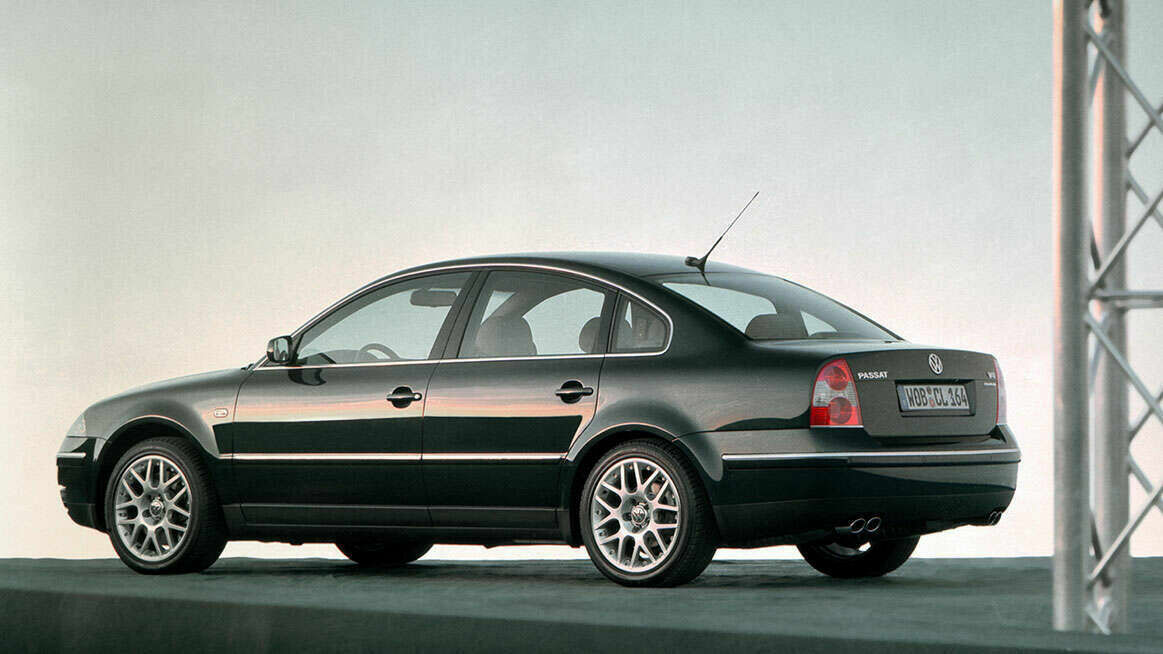 Chronicle 2001: Passat W8 | Volkswagen Group