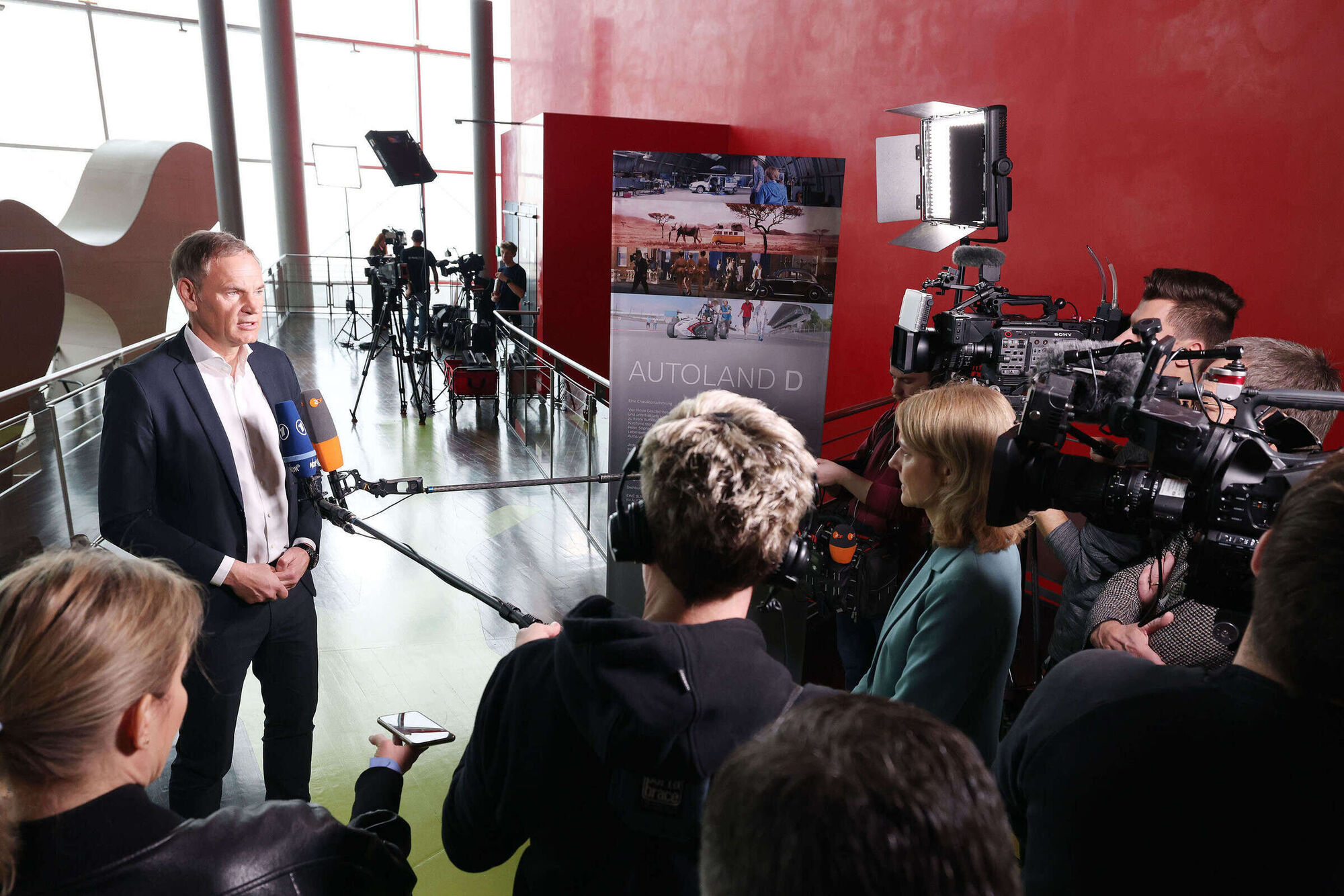 Volkswagen Group mit solidem Jahresergebnis 2024 und robustem Ausblick | Volkswagen Group