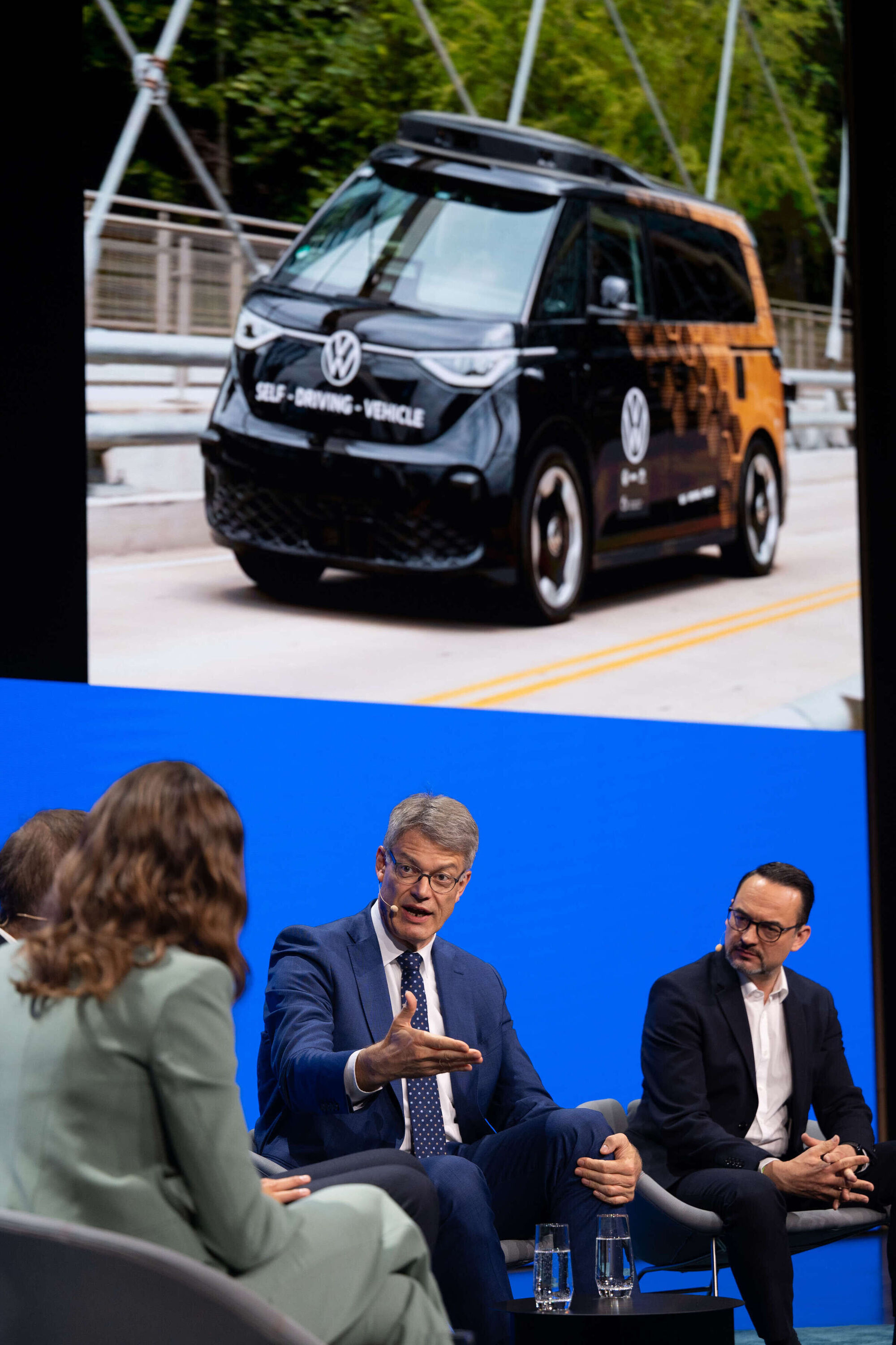 Bundesverkehrsminister Patrick Schnieder und CEO Volkswagen Autonomous Mobility Christian Senger ...