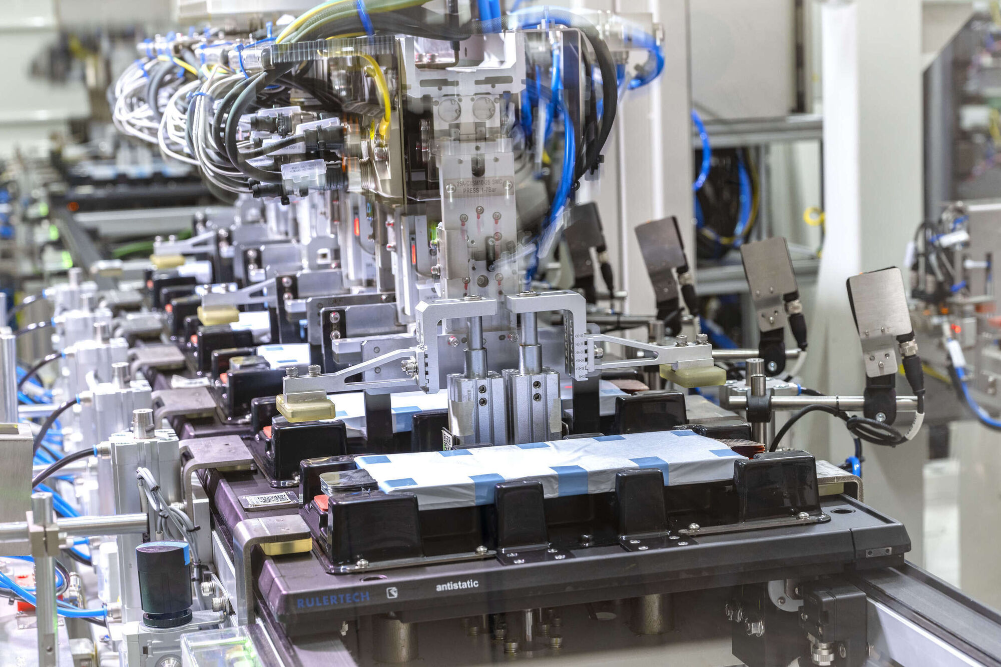 Start of European battery cell production: PowerCo commissions ...