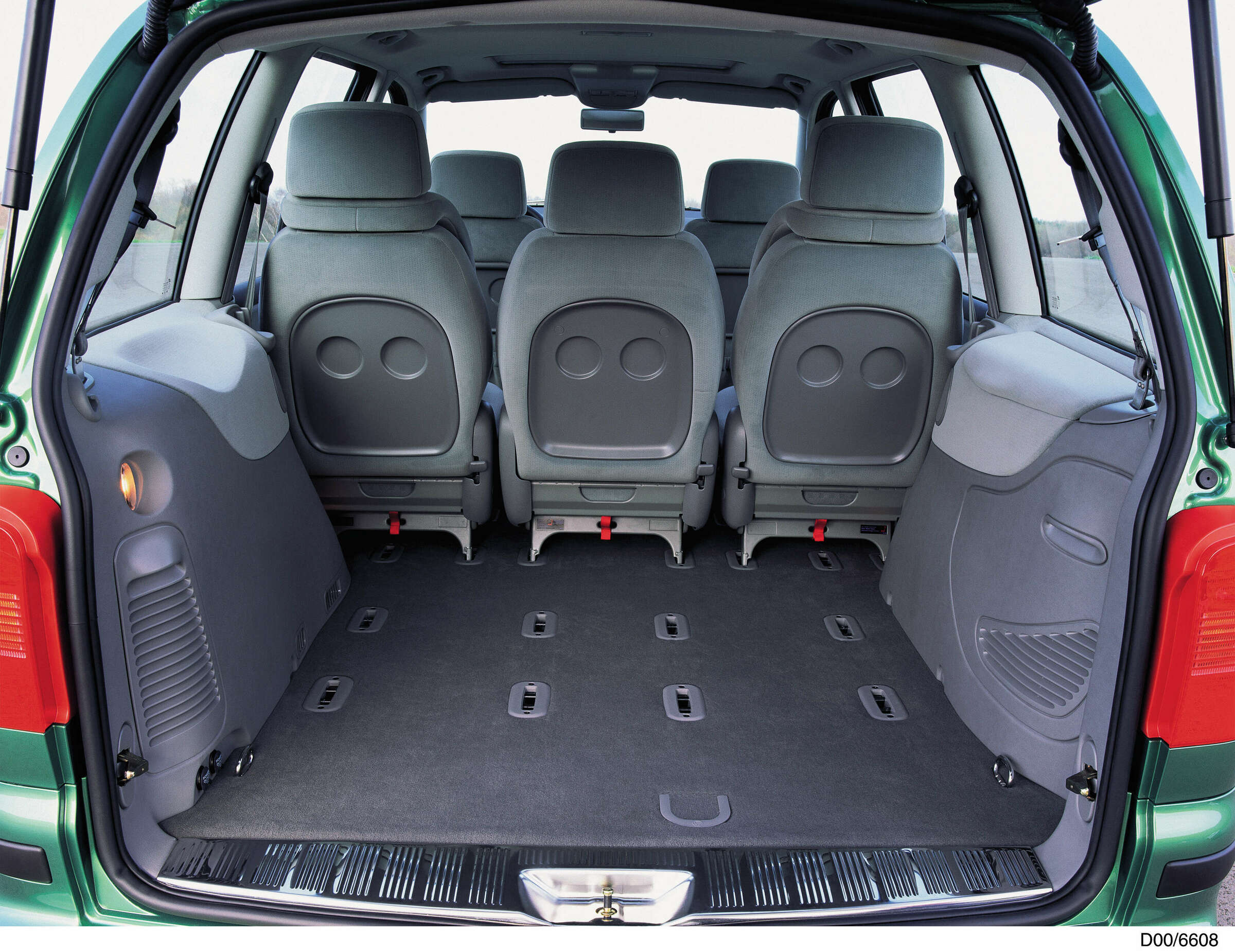 Sharan 1th Generation (1995 - 2010) | Volkswagen Newsroom