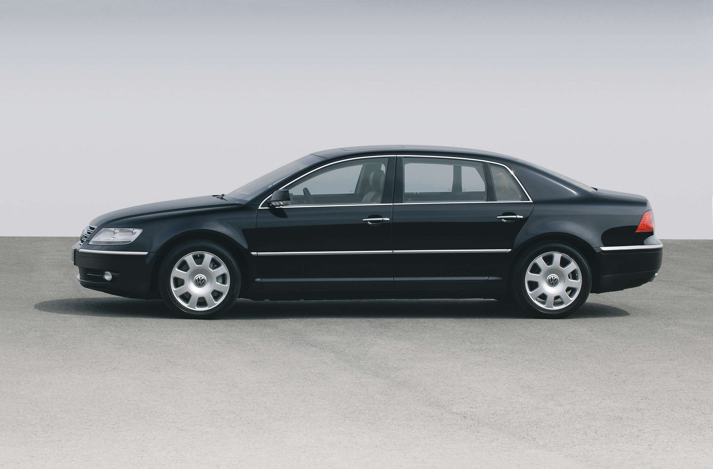 Phaeton 1th Generation | Volkswagen Newsroom