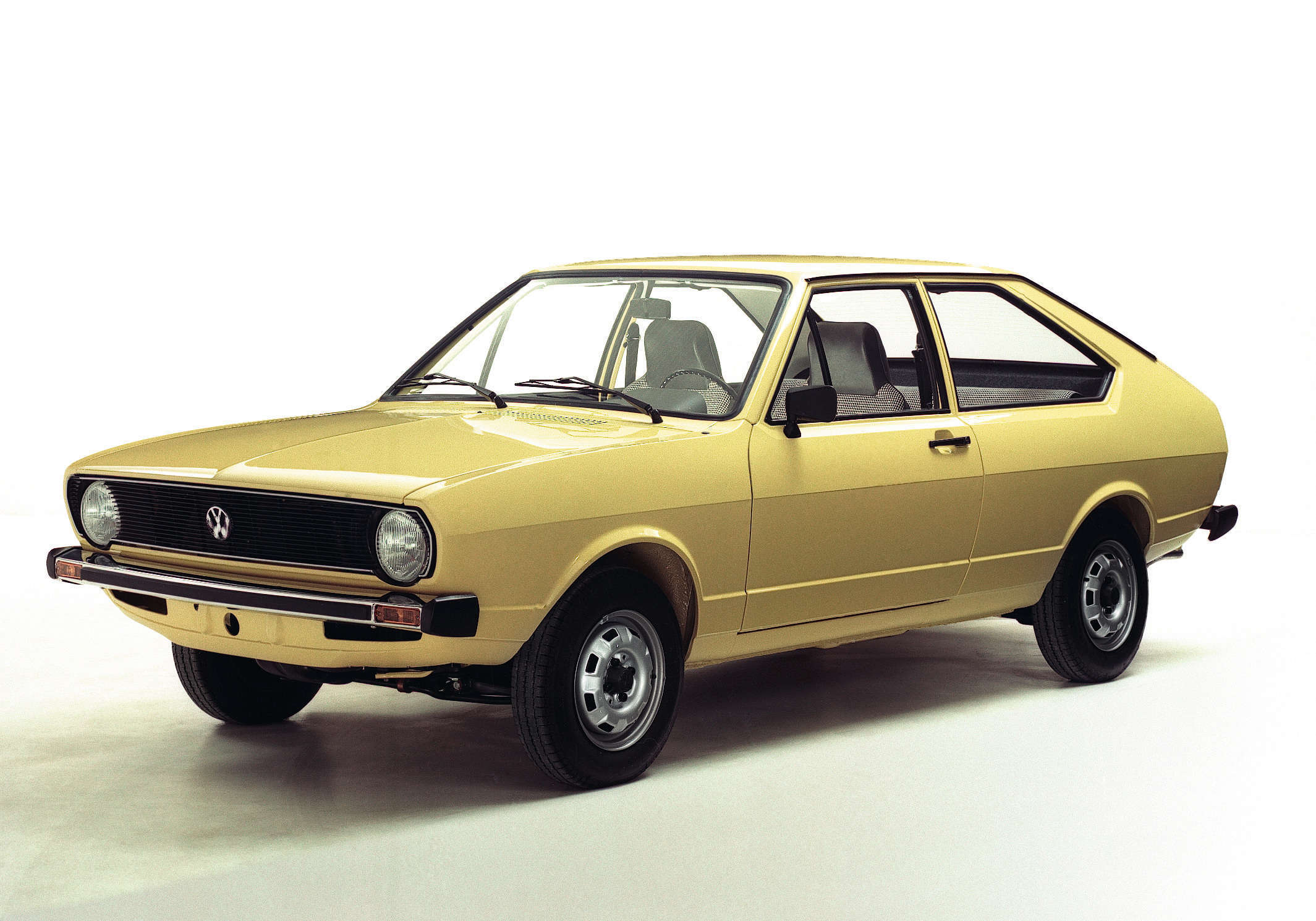 Passat (1975) | Volkswagen Newsroom