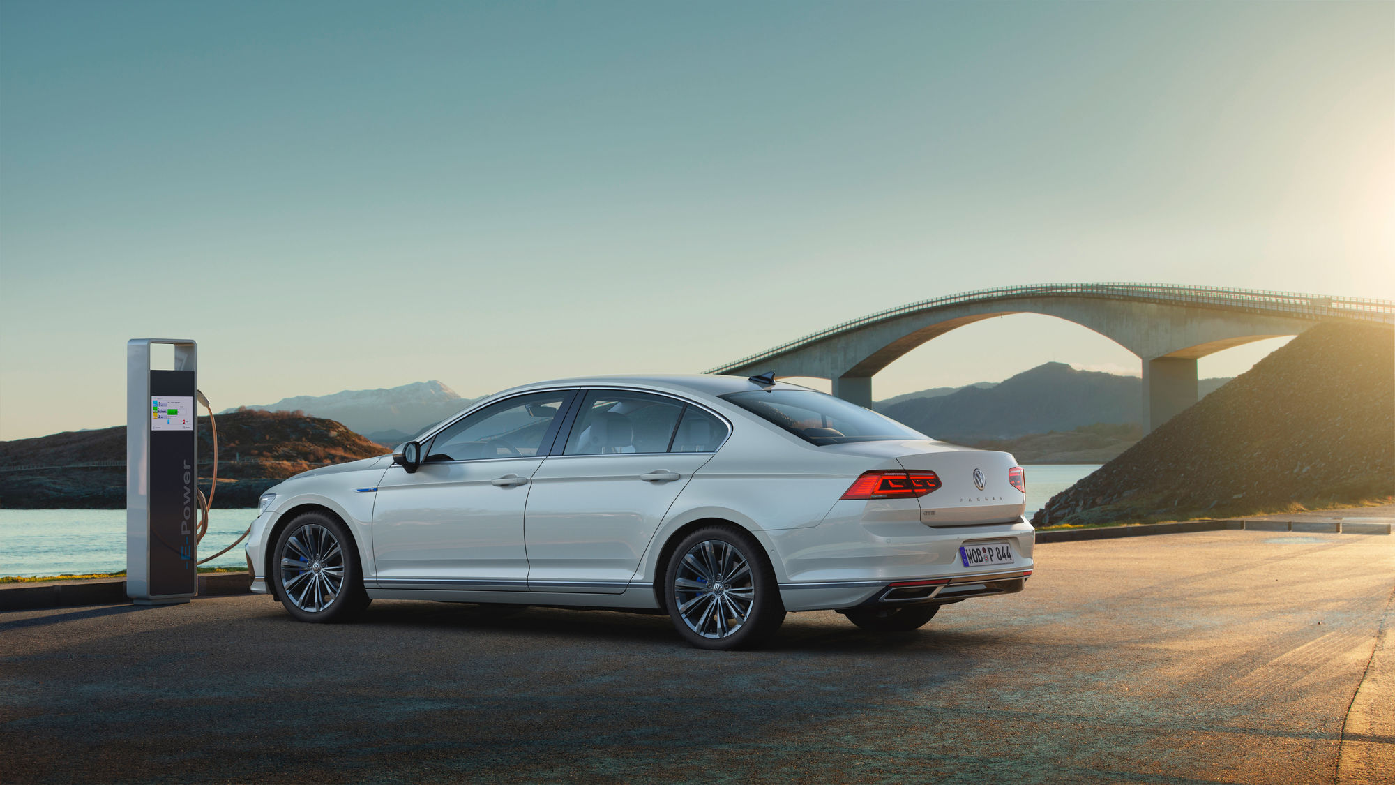 The new Passat: the world’s most successful mid-range model will be the ...