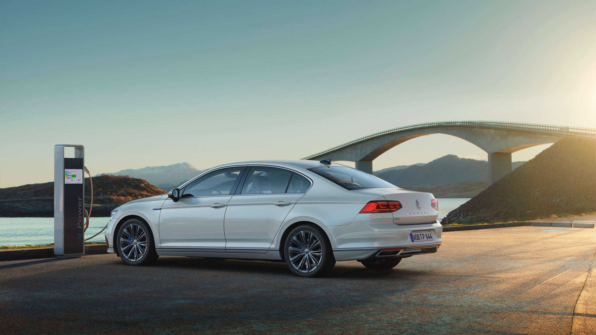 The new Passat: the world’s most successful mid-range model will be the ...