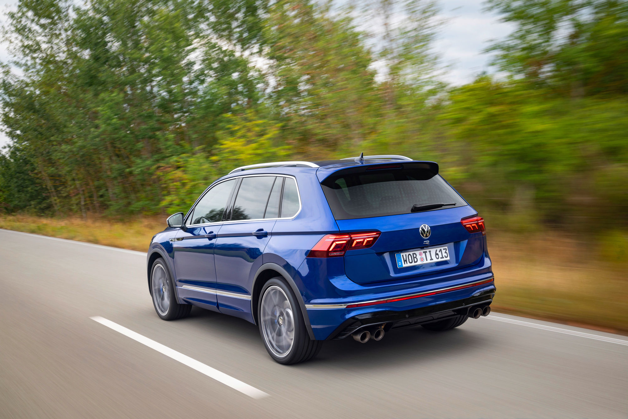 Powerful 320 PS Performance version of the successful SUV: new Tiguan R ...