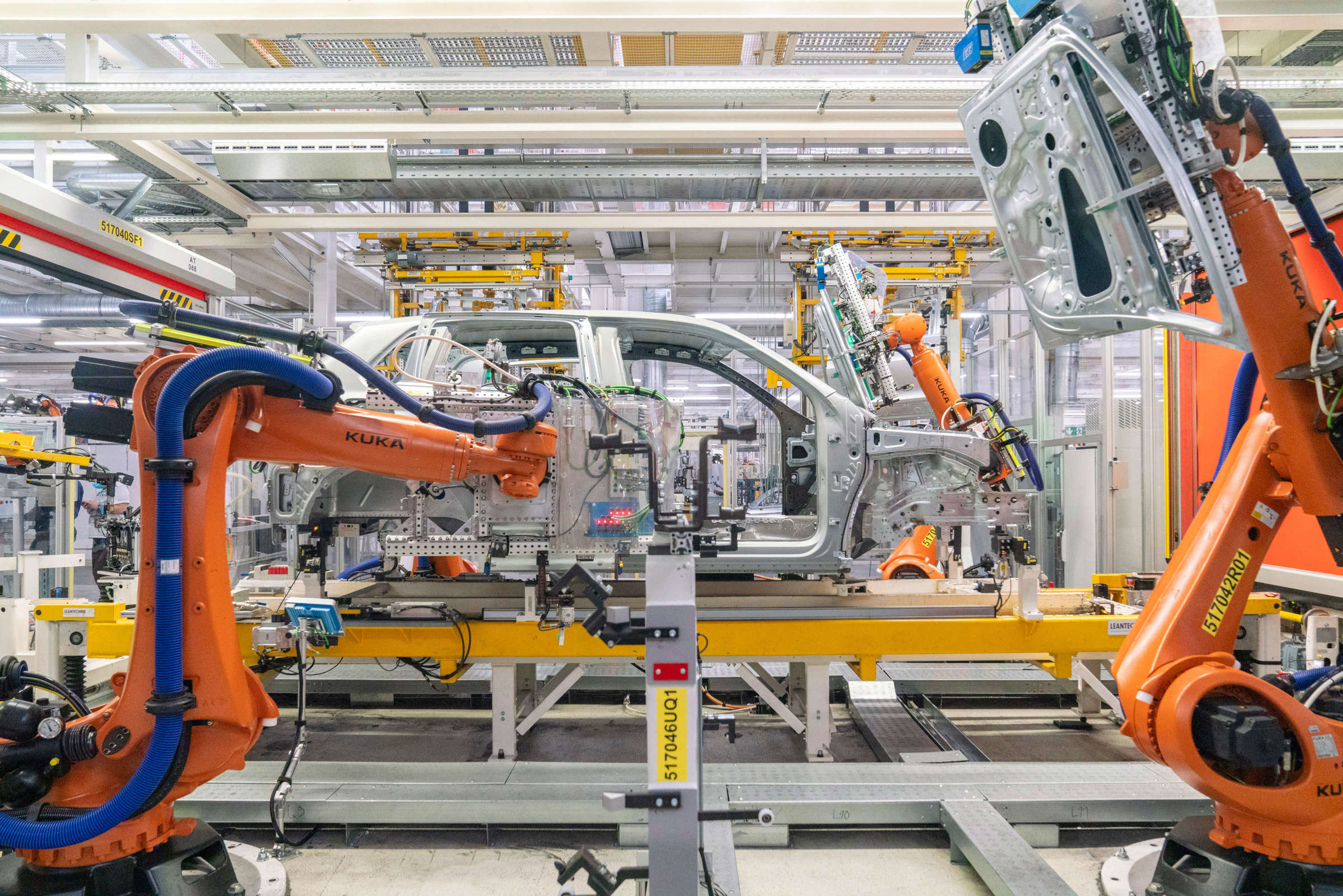 Volkswagen Plant Wolfsburg - Body shop | Volkswagen Newsroom