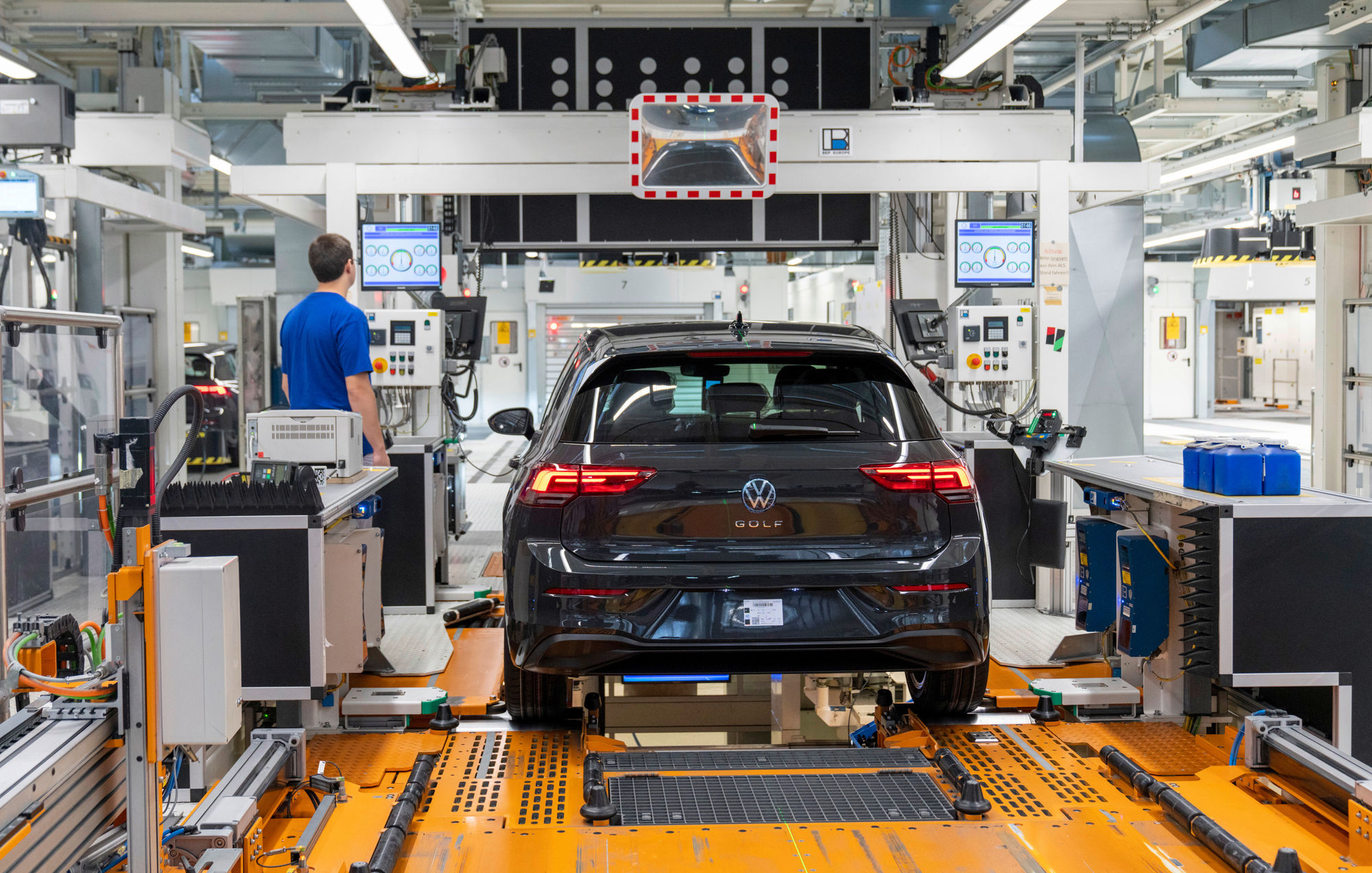 Volkswagen plant Wolfsburg - Inspection stands | Volkswagen Newsroom