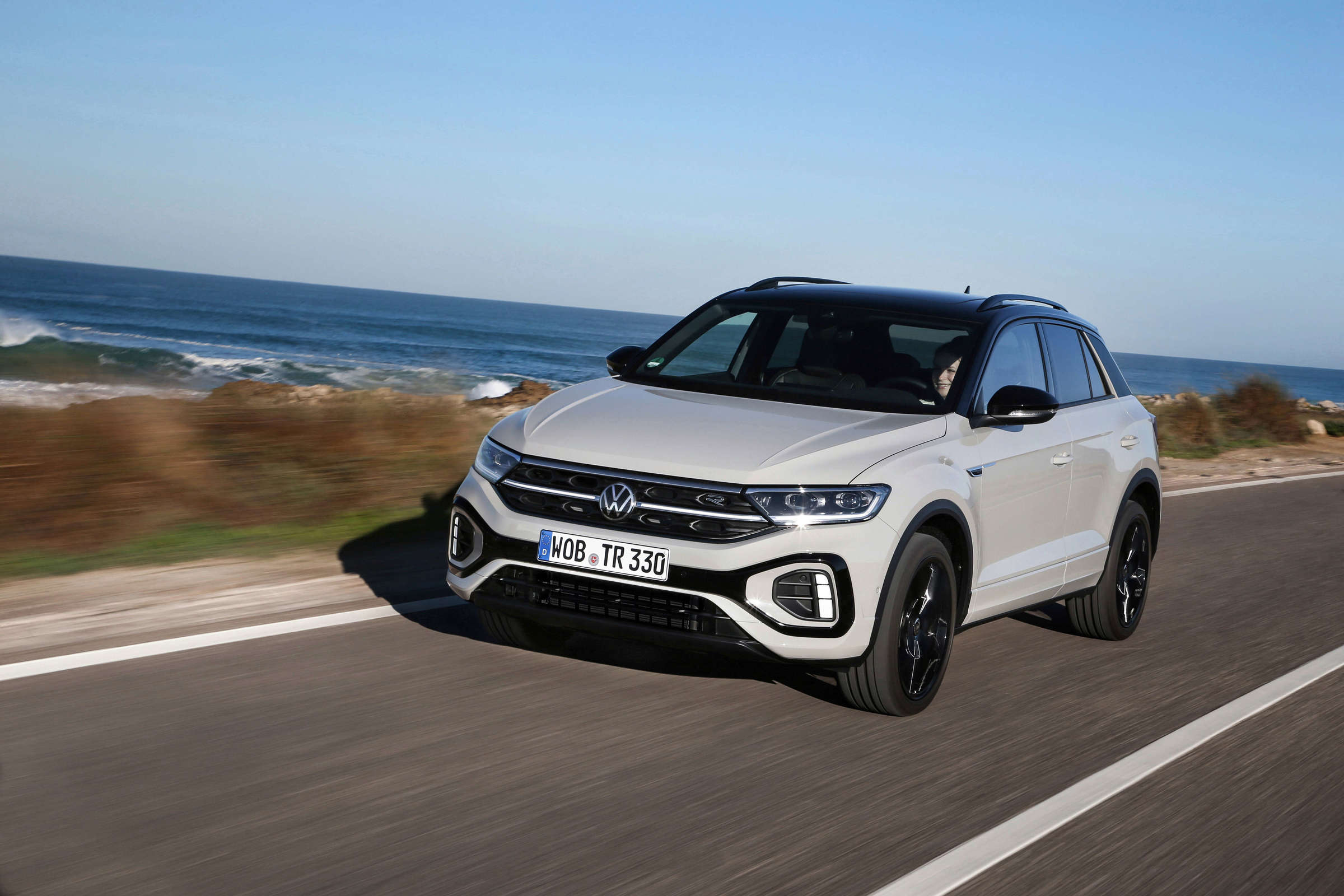 The new T-Roc, the new T-Roc R, the new T-Roc Cabriolet | Volkswagen ...