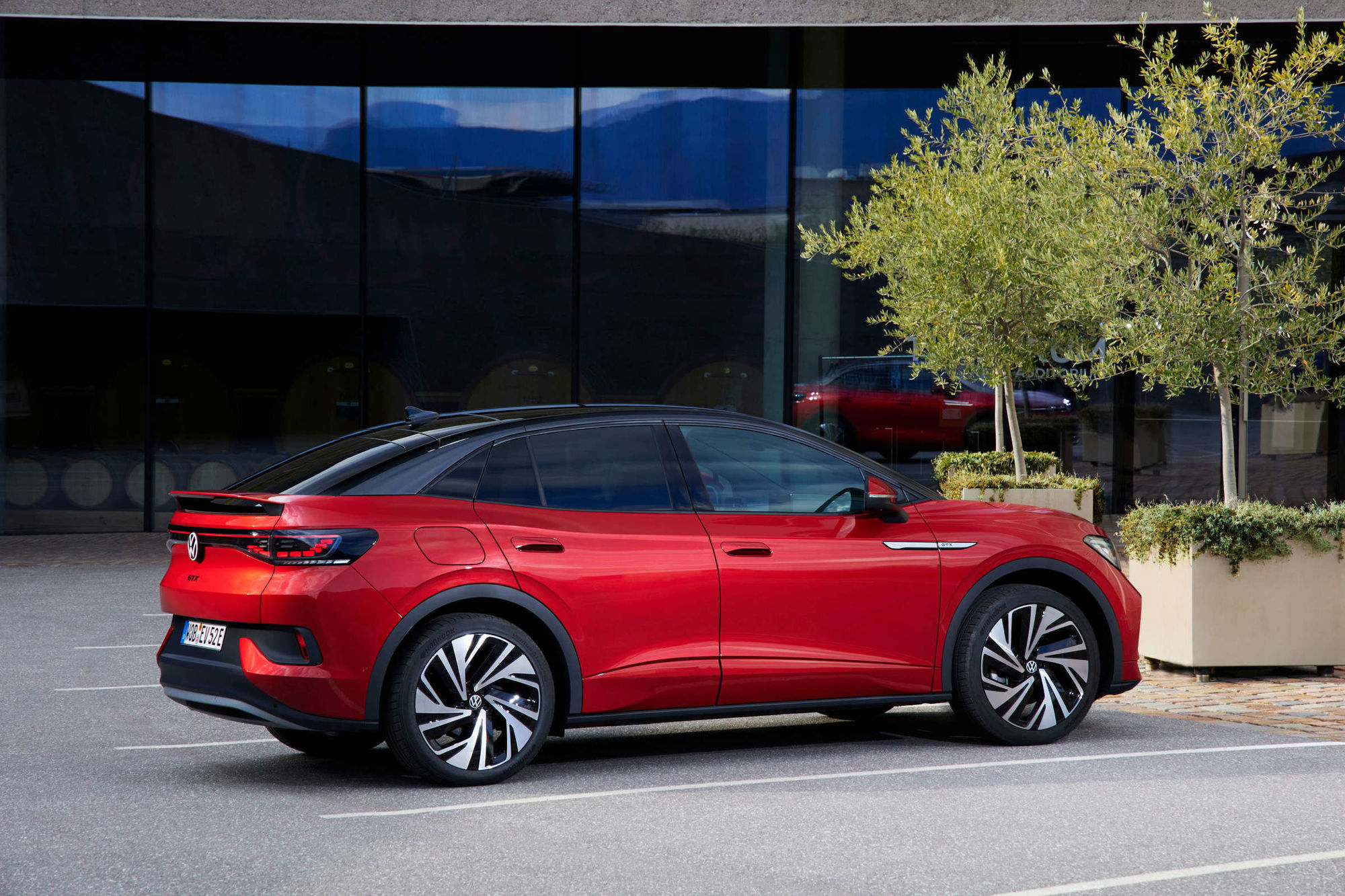 International vehicle presentation: Volkswagen ID.5 and ID.5 GTX ...