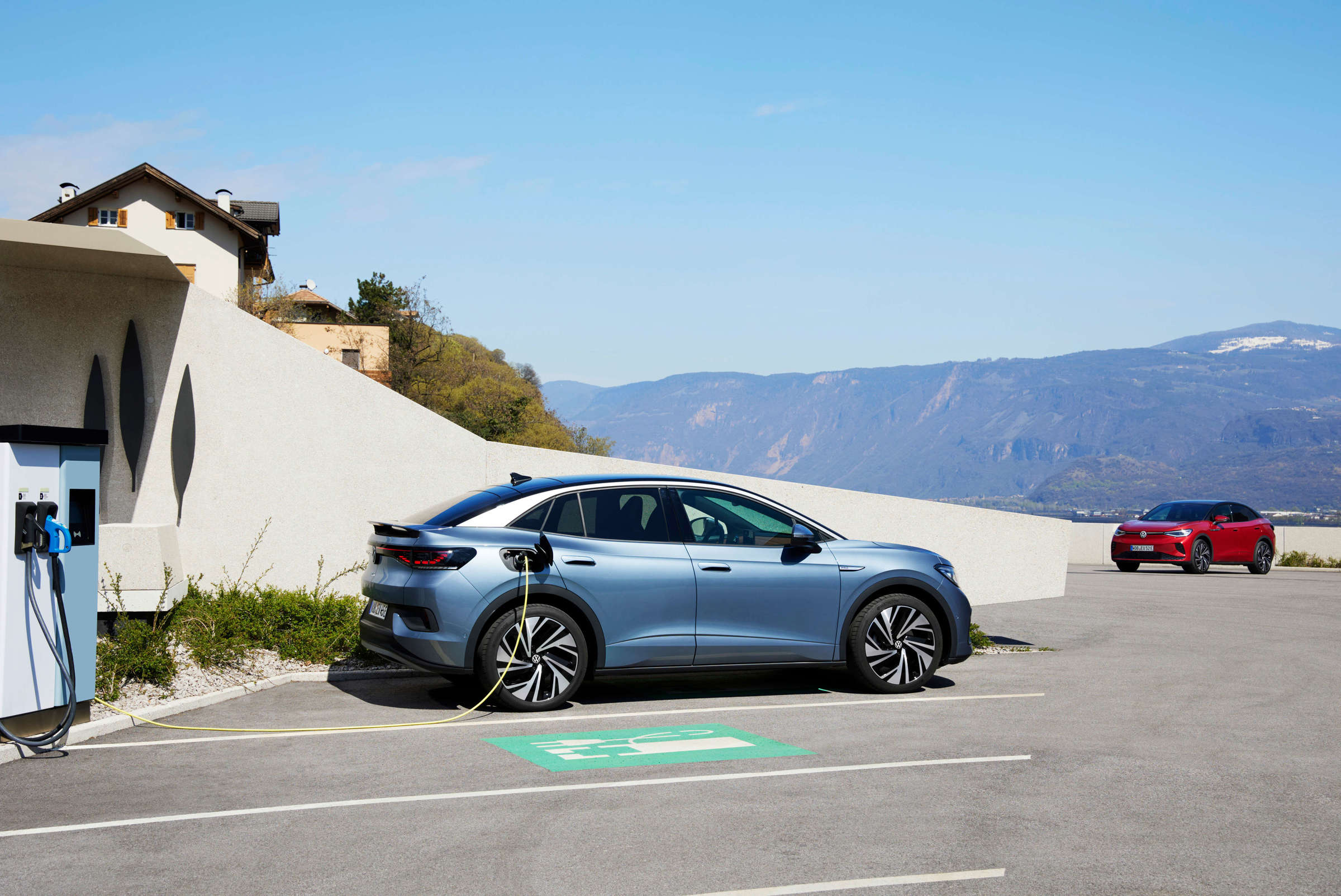 International vehicle presentation: Volkswagen ID.5 and ID.5 GTX ...