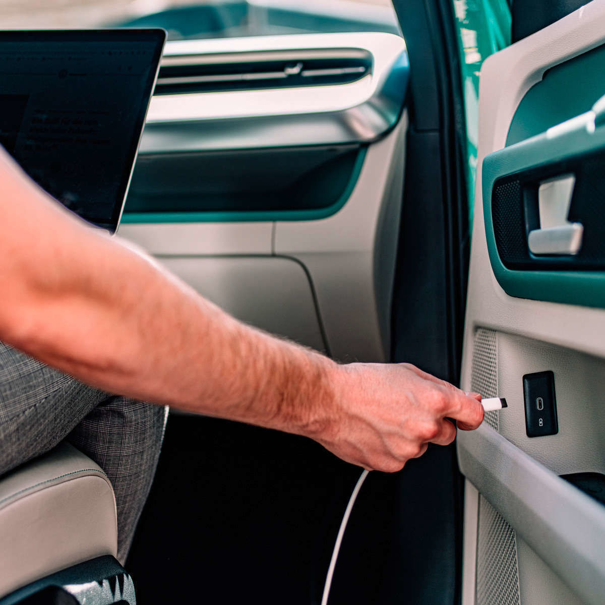 The new ID. Buzz: a perfect companion in the digital world | Volkswagen ...