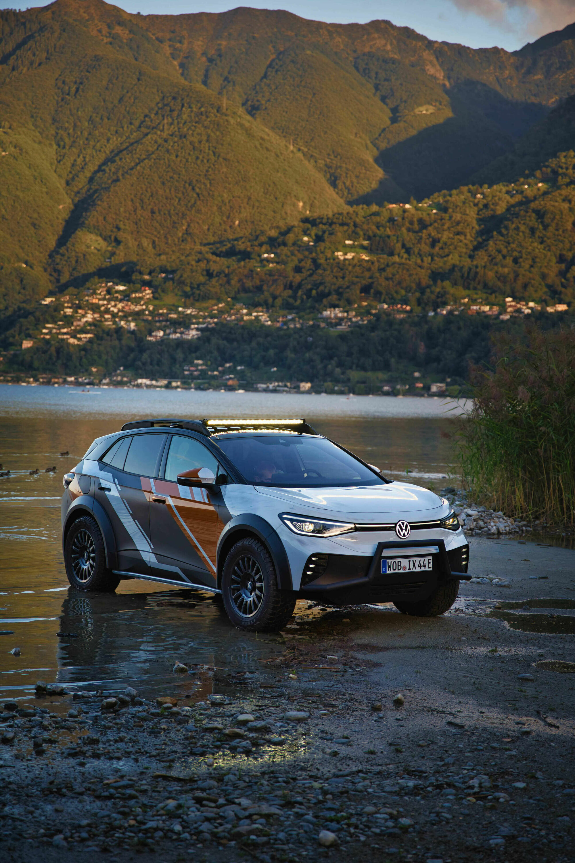Volkswagen presents all-electric ID. XTREME off-road concept car in ...