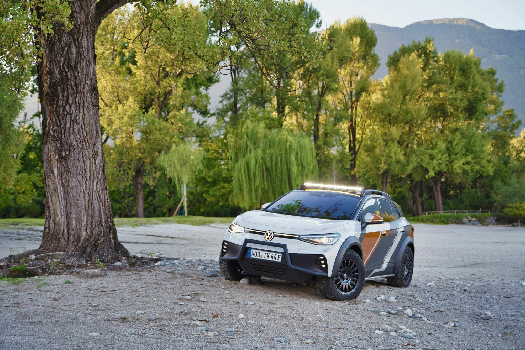 Volkswagen presents all-electric ID. XTREME off-road concept car in ...
