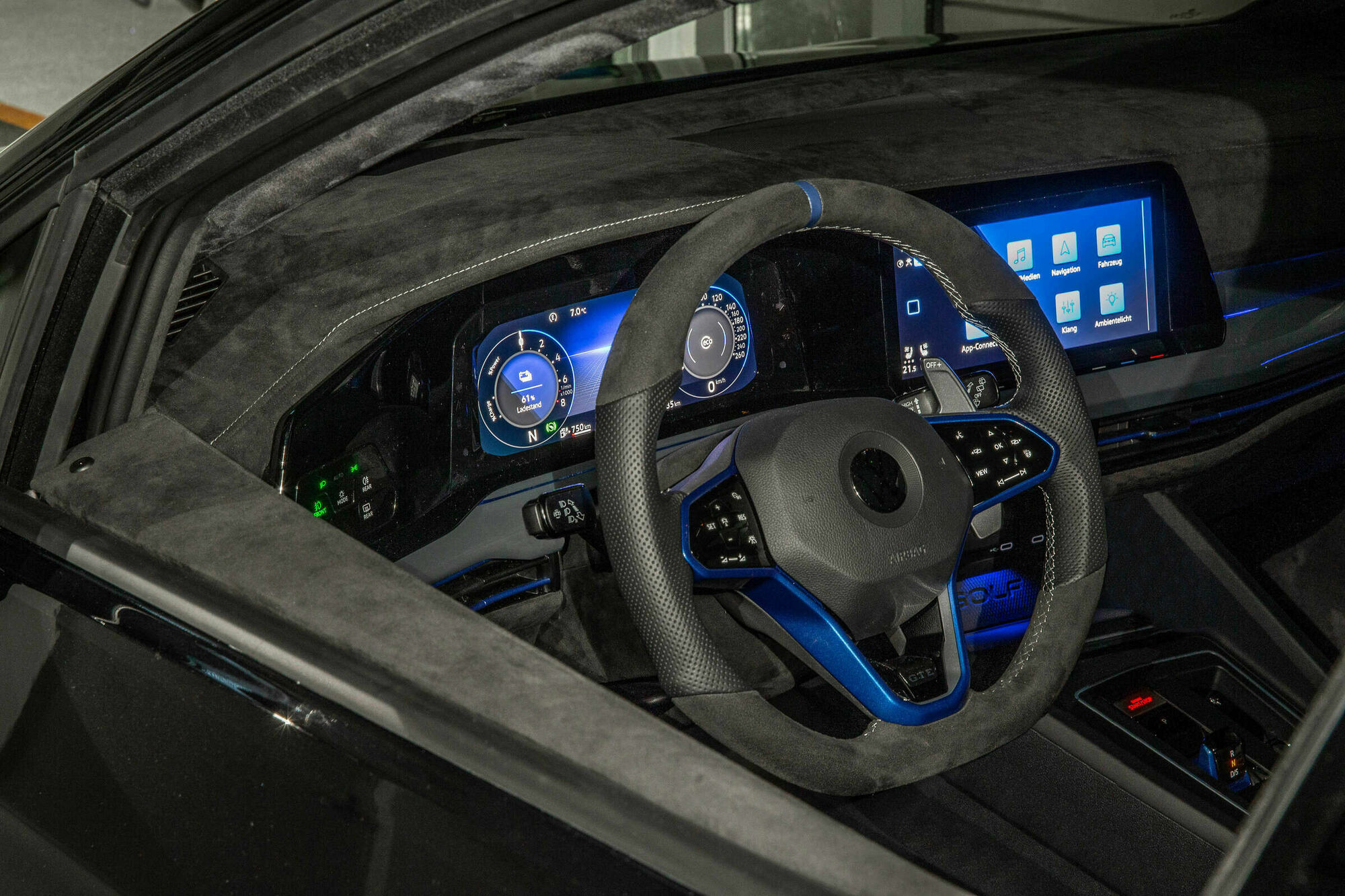 Apprentice project Golf GTE “Meteora 2022“ | Volkswagen Newsroom