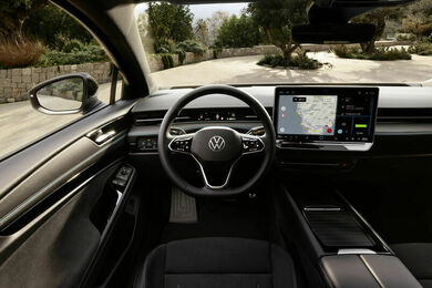 World premiere for the efficiency champion: Volkswagen ID.7 with a ...