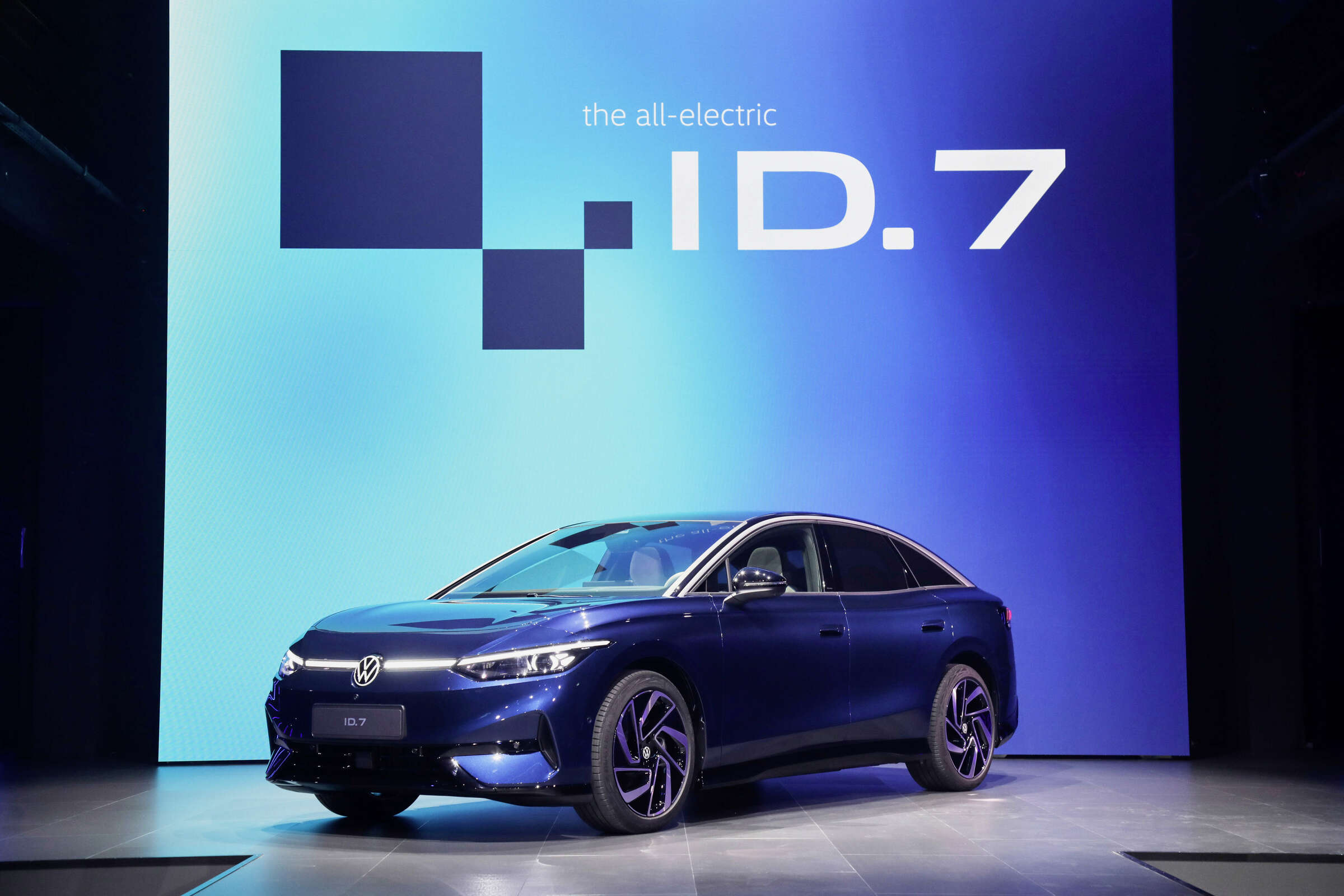 World premiere of the new Volkswagen ID.7 | Volkswagen Newsroom