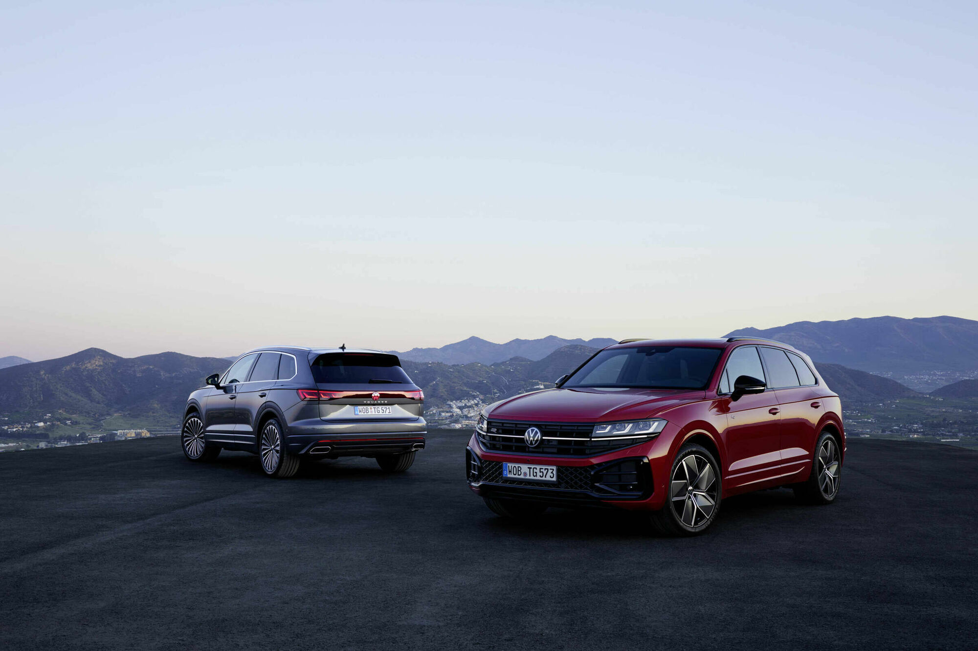 Volkswagen Touareg Elegance and Touareg R-Line | Volkswagen Newsroom