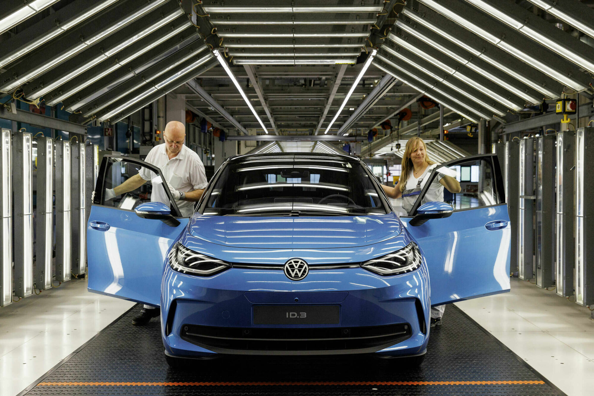 Produktion des Volkswagen ID.3 im Fahrzeugwerk Zwickau | Volkswagen ...