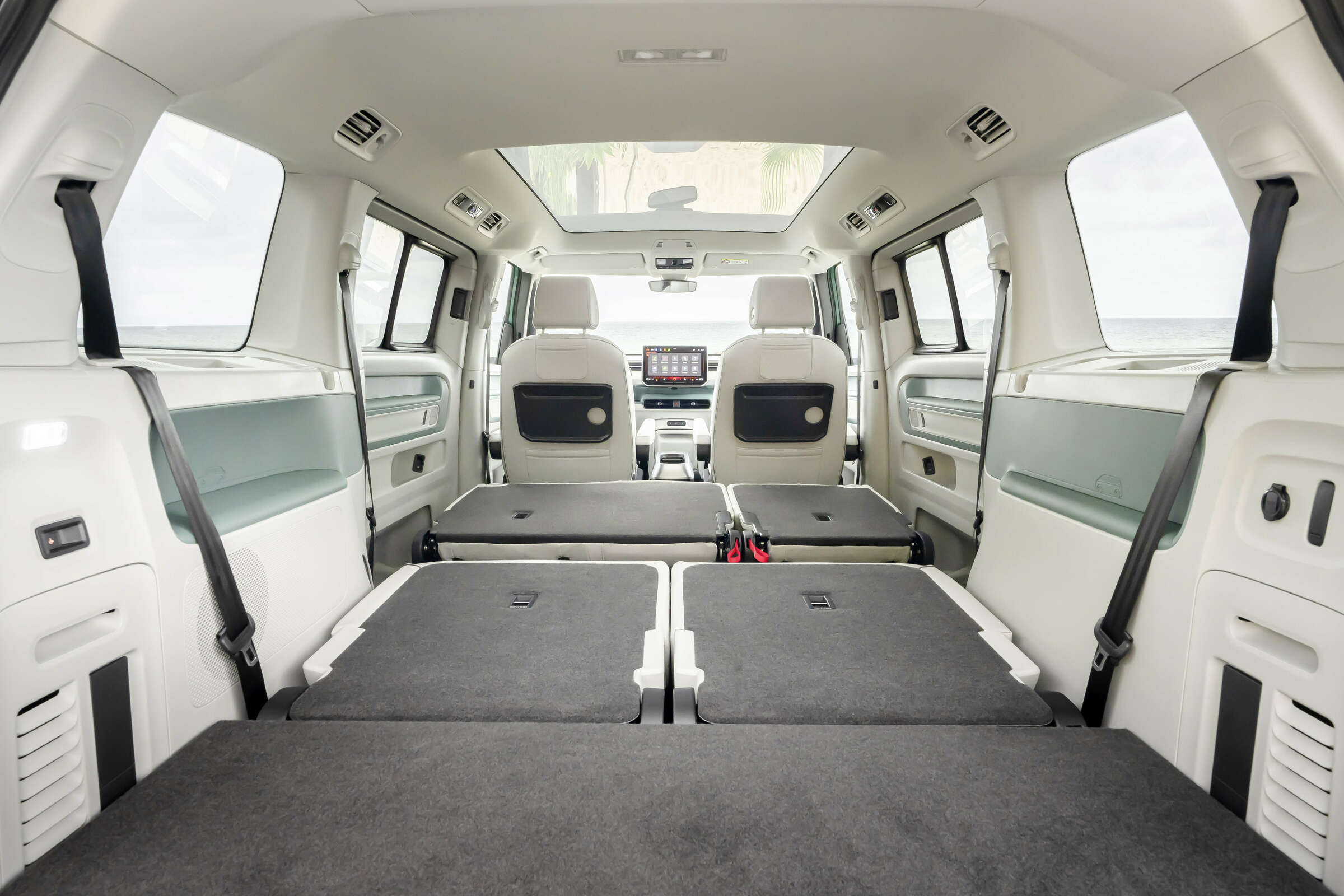 Volkswagen ID. Buzz with long wheelbase | Volkswagen Newsroom