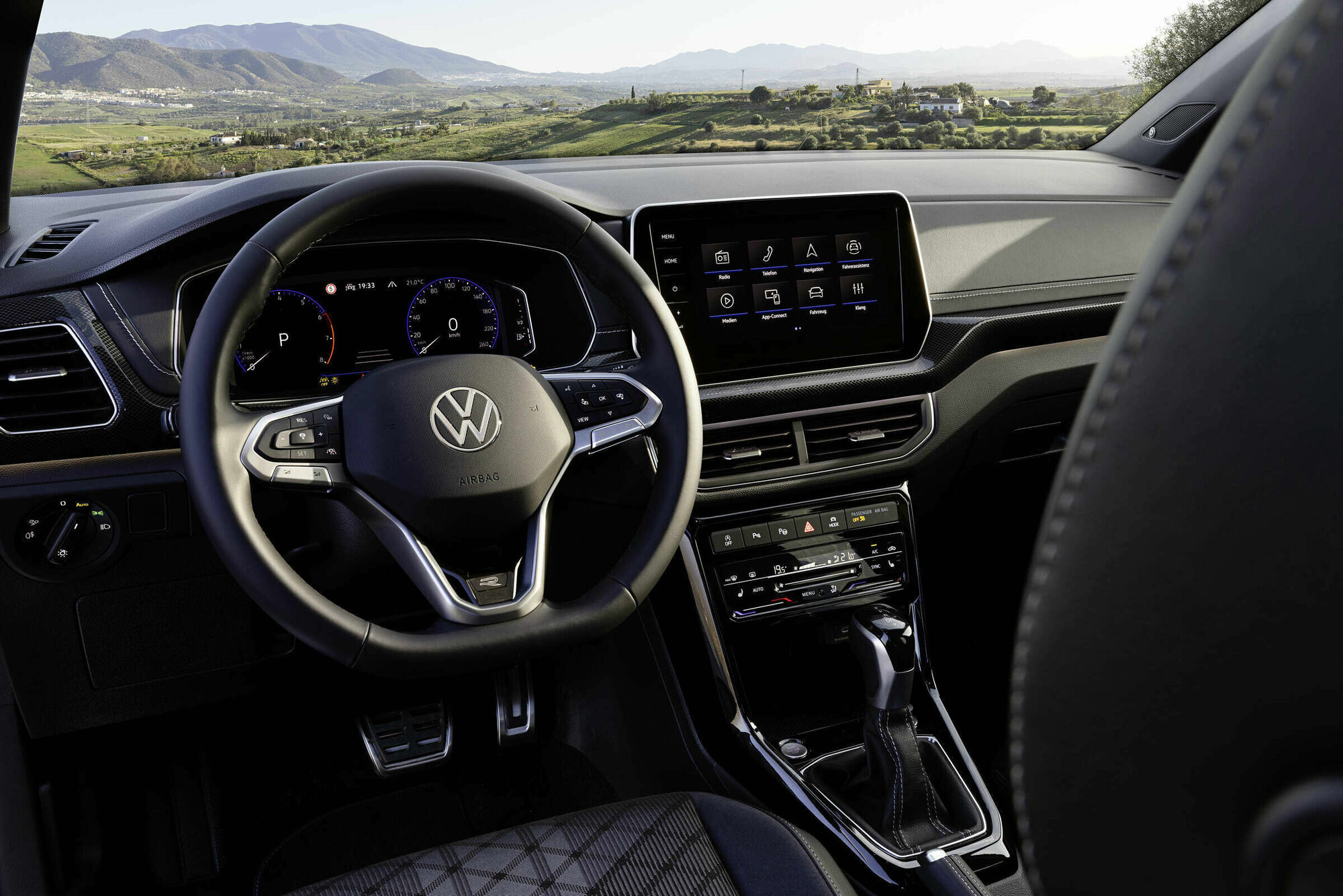Most compact Volkswagen SUV is better than ever: the new T-Cross is now ...