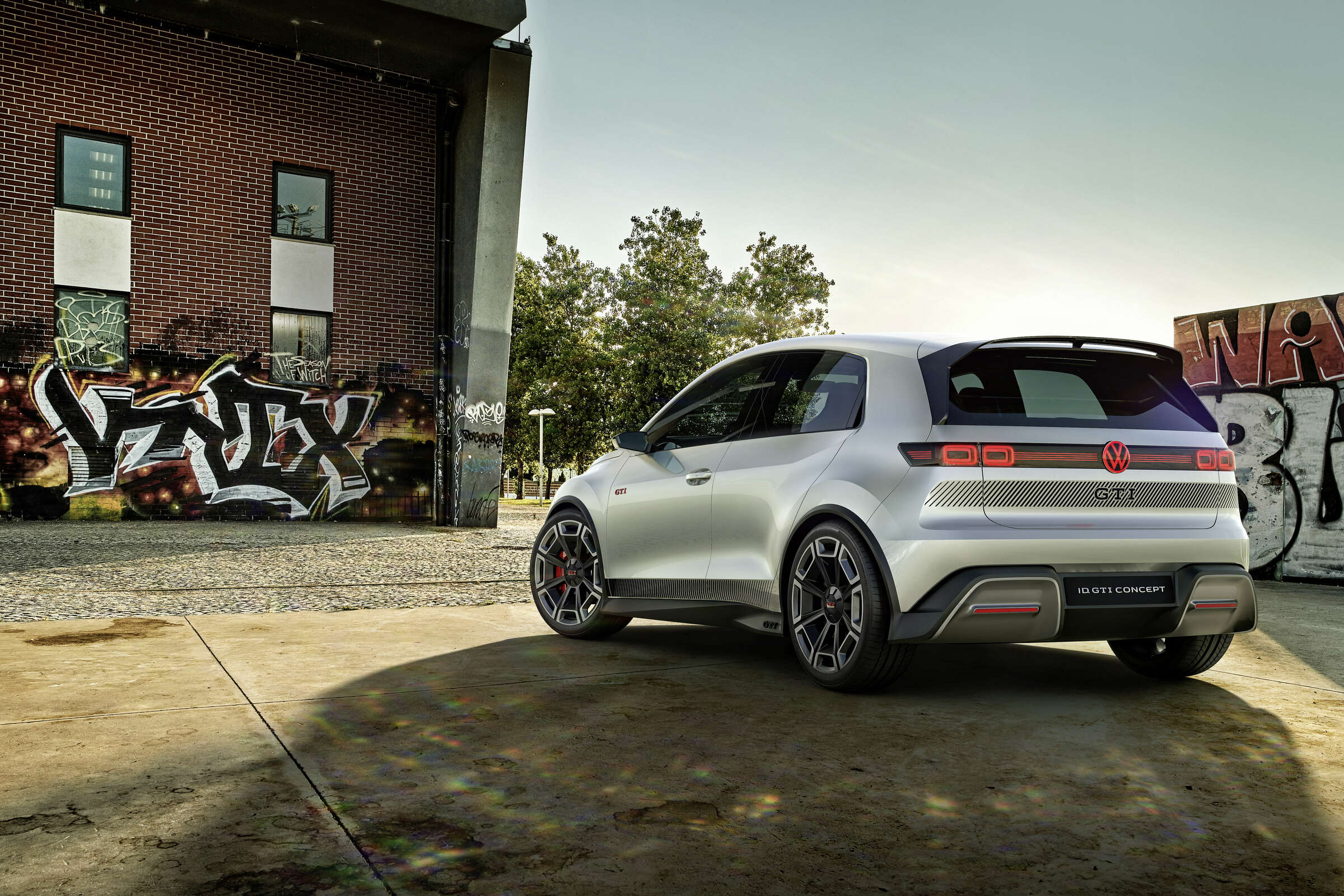 Sporty, electric, emotive: Volkswagen presents the ID. GTI Concept show ...