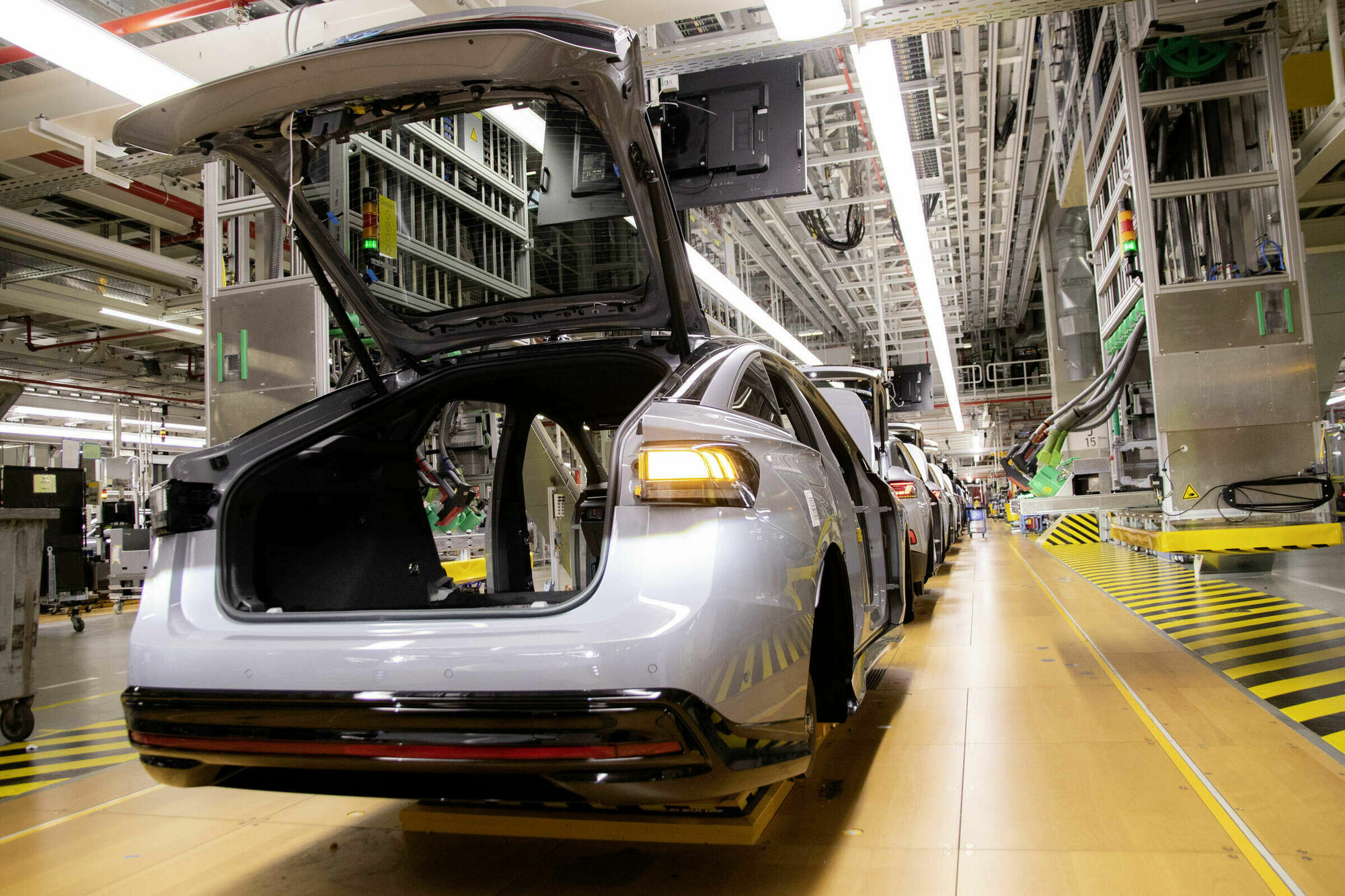 Volkswagen plant Emden – MEB Production | Volkswagen Newsroom