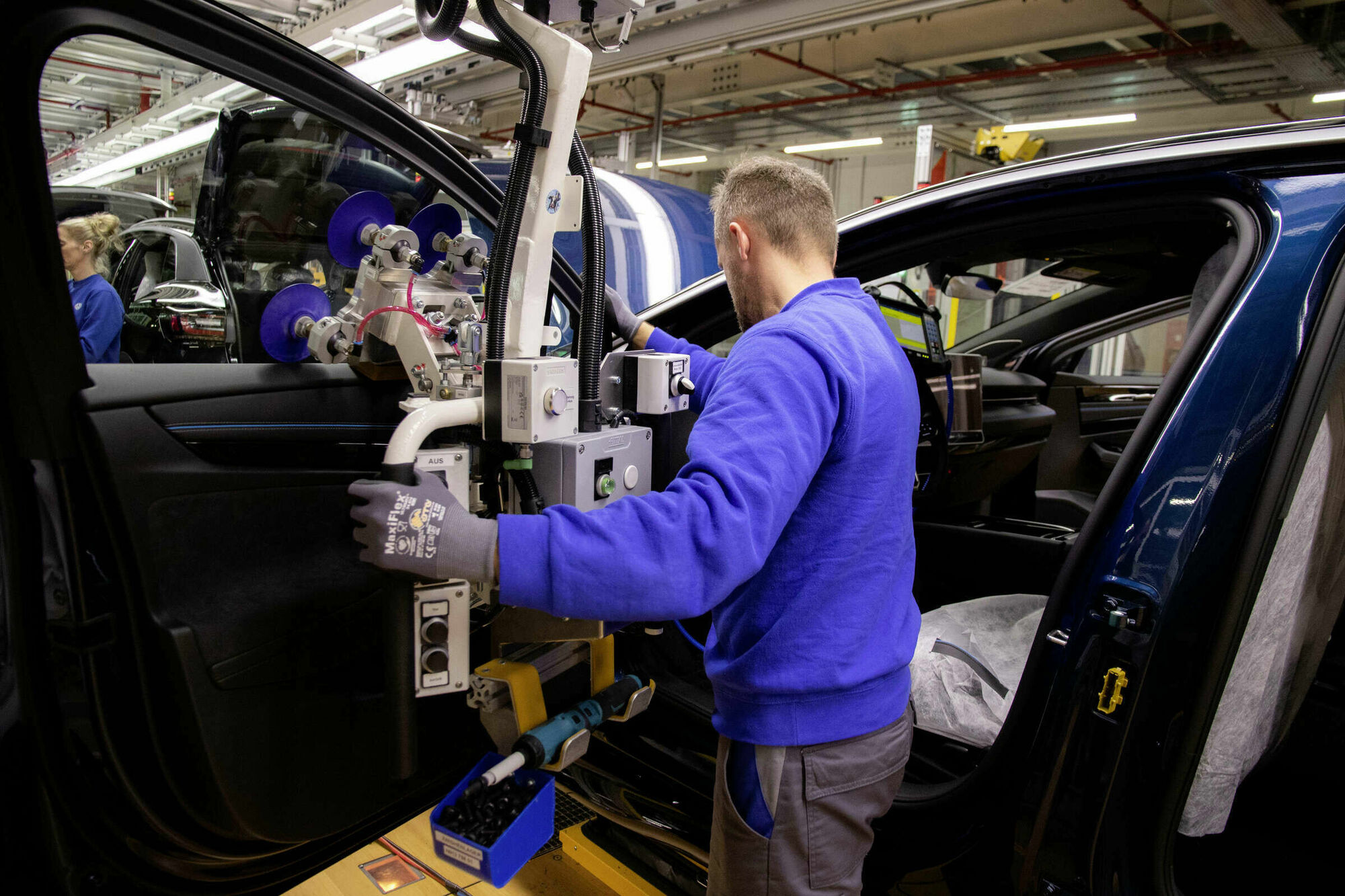 Volkswagen plant Emden – MEB Production | Volkswagen Newsroom