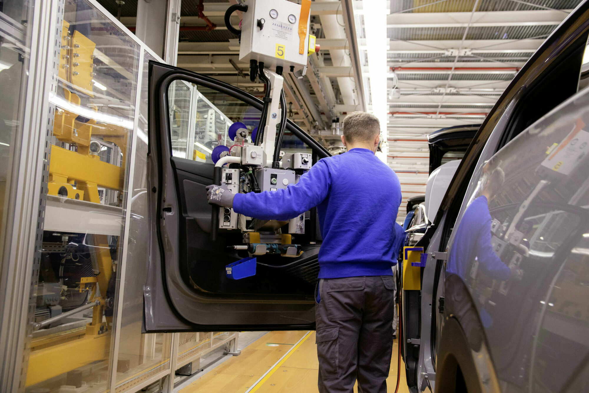 Volkswagen plant Emden – MEB Production | Volkswagen Newsroom
