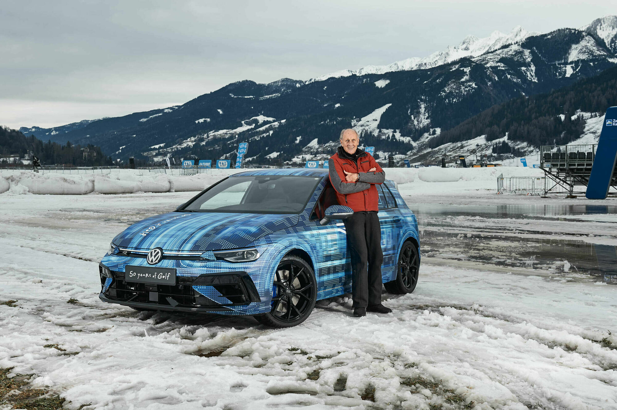 Ice Race in Zell am See: Volkswagen offers a first glimpse of the new ...