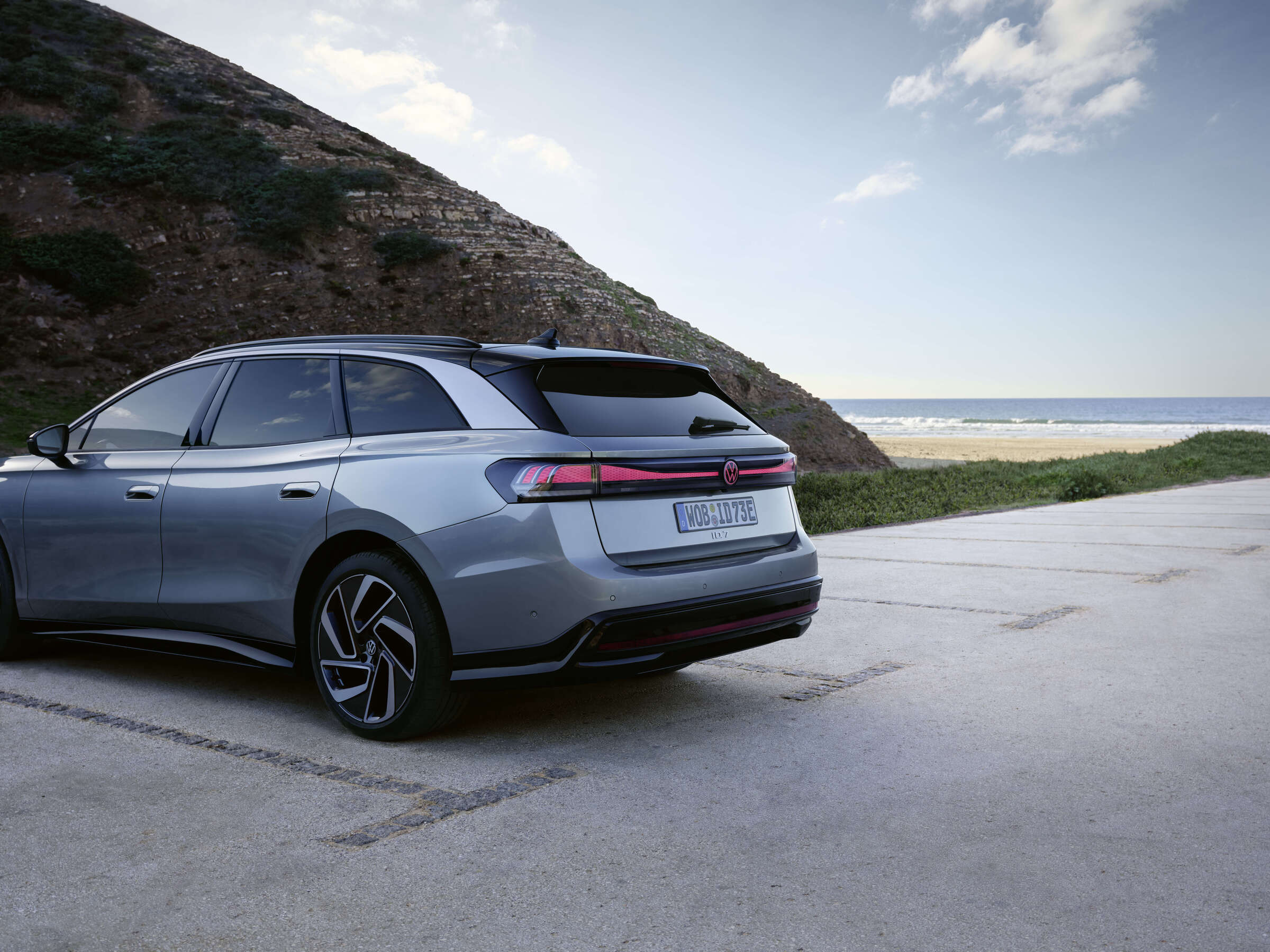 The all-electric Volkswagen ID.7 Tourer | Volkswagen Newsroom