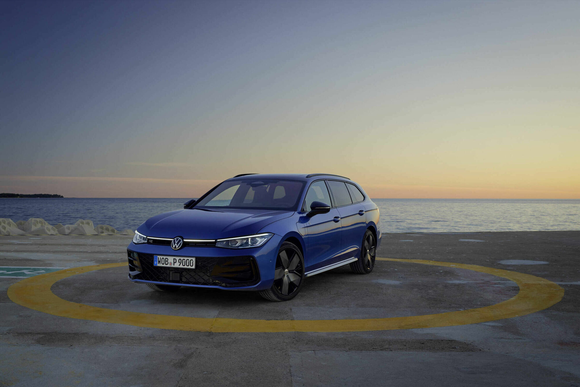 plug-in hybrid drives, TDI, 4MOTION – new Passat can now be ordered ...