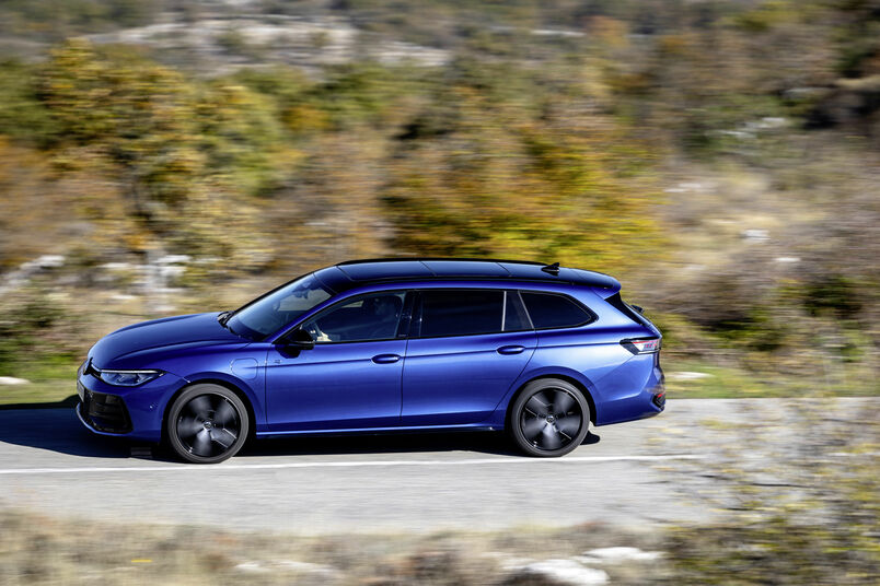 plug-in hybrid drives, TDI, 4MOTION – new Passat can now be ordered ...