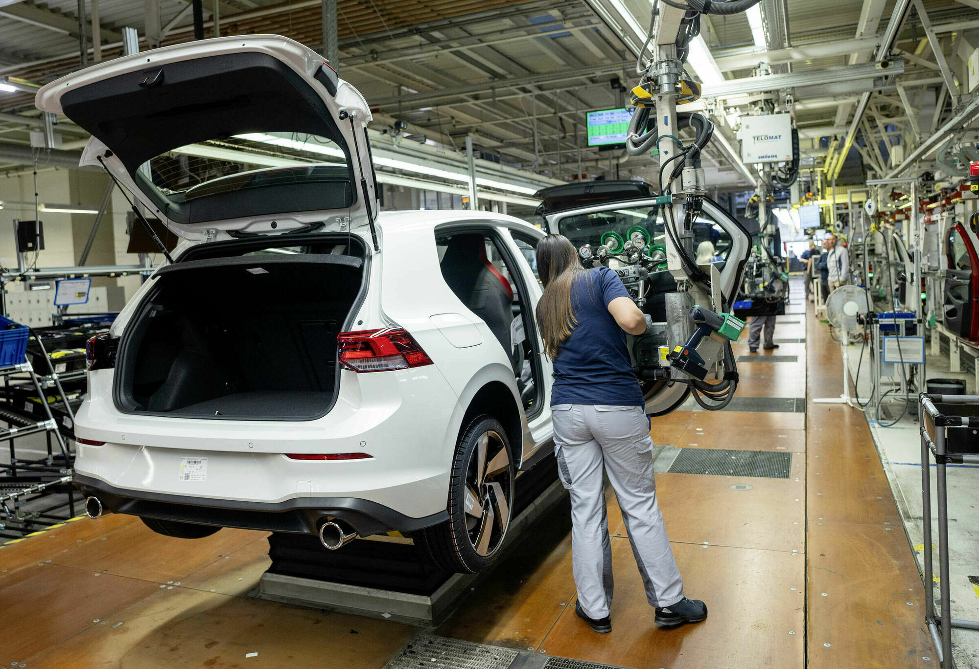 Volkswagen plant Wolfsburg, Golf Production | Volkswagen Newsroom