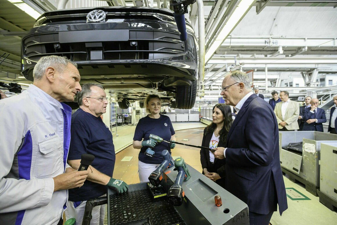 50 years of Golf production: Volkswagen plant in Wolfsburg celebrates ...