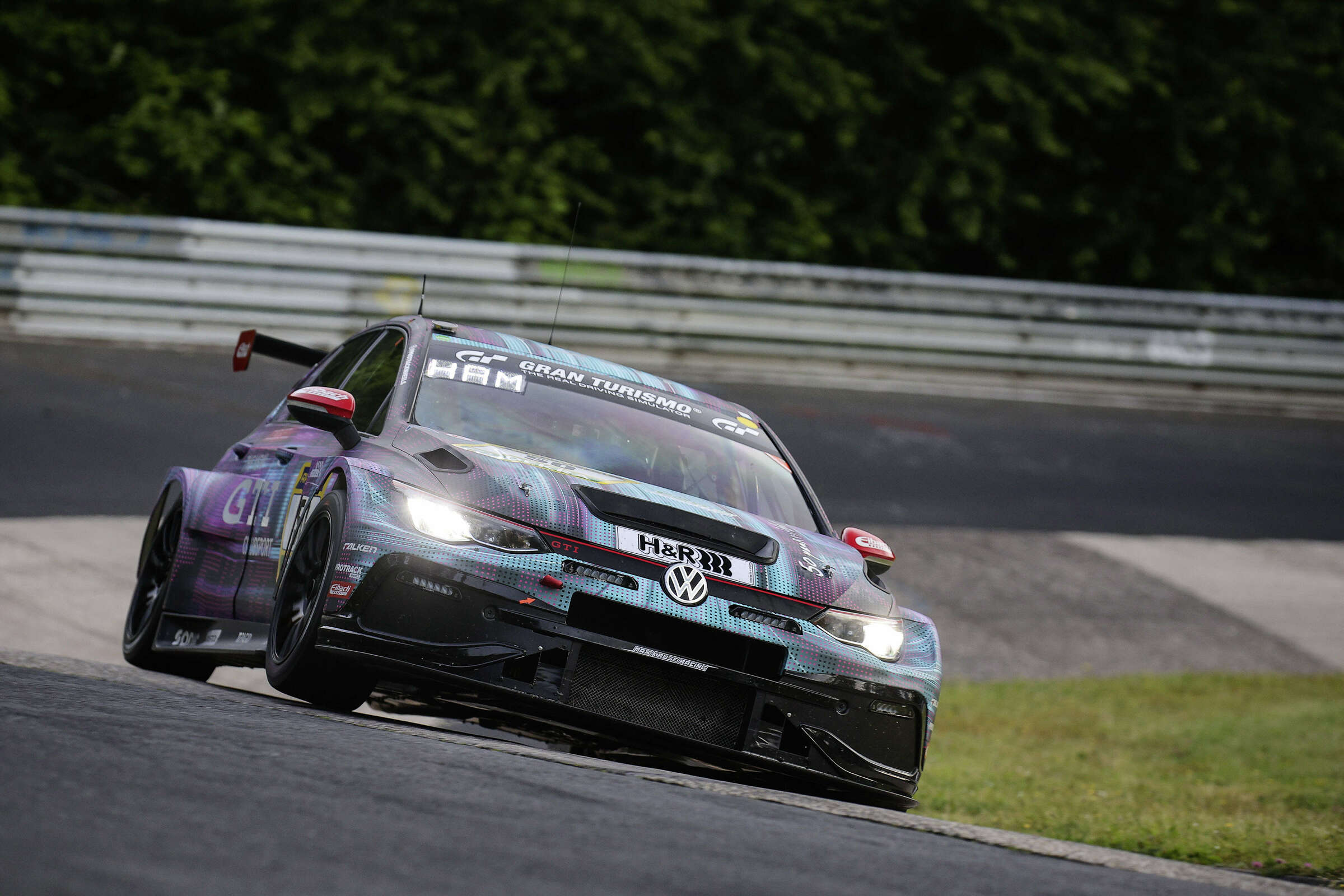 Volkswagen celebrates the world premiere of the Golf GTI Clubsport at ...