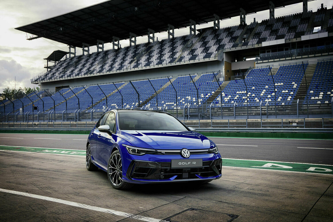 World premiere for the most powerful Golf: New R and R Variant launch ...