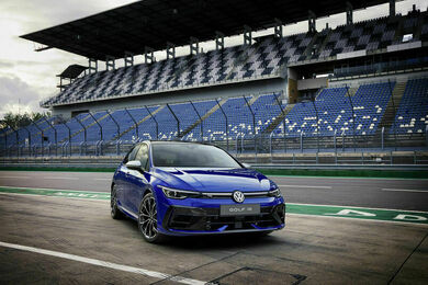 World premiere for the most powerful Golf: New R and R Variant launch ...
