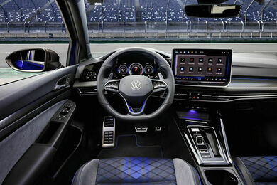 The interior – completely new infotainment system generation ...