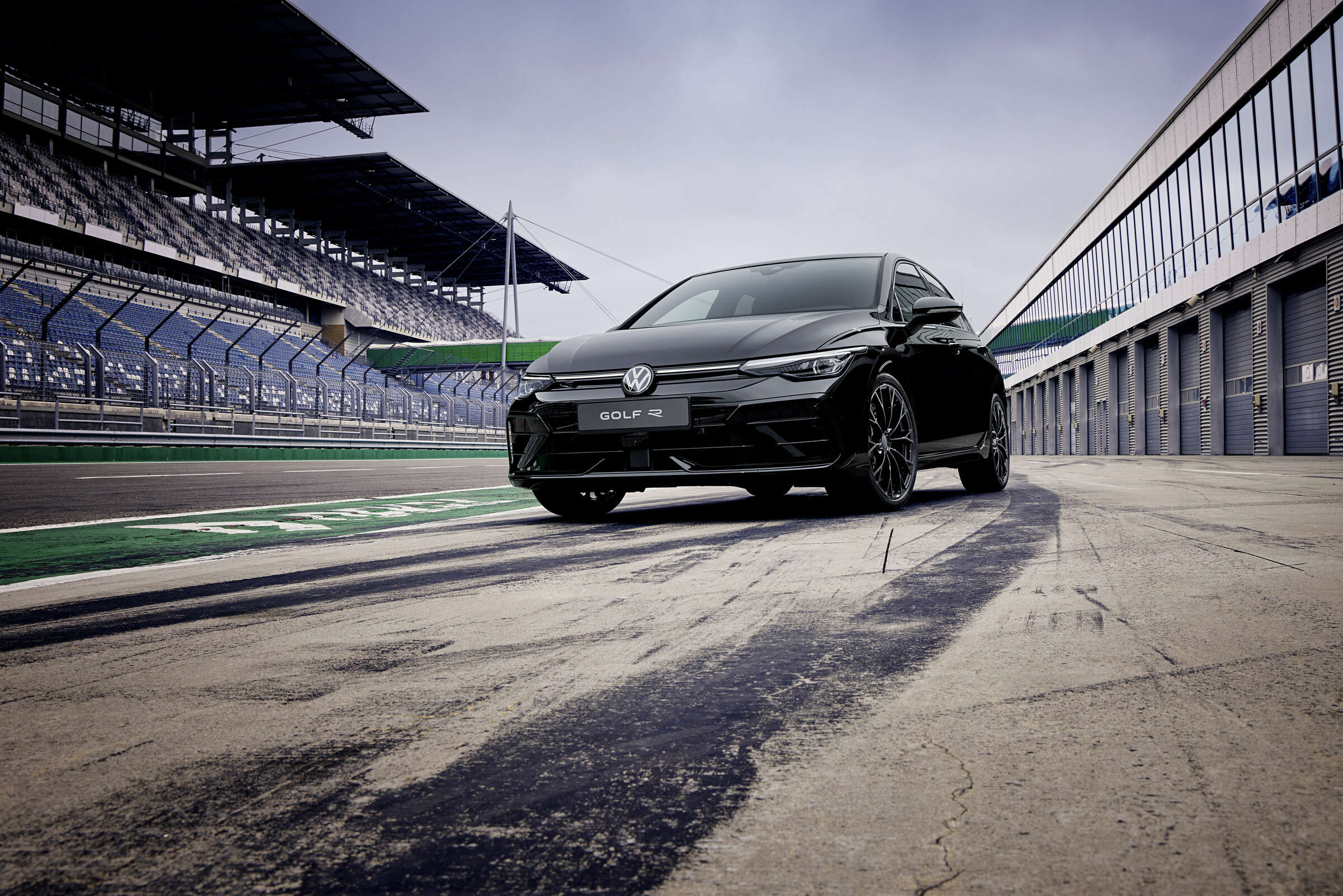 The new Volkswagen Golf R Black Edition | Volkswagen Newsroom