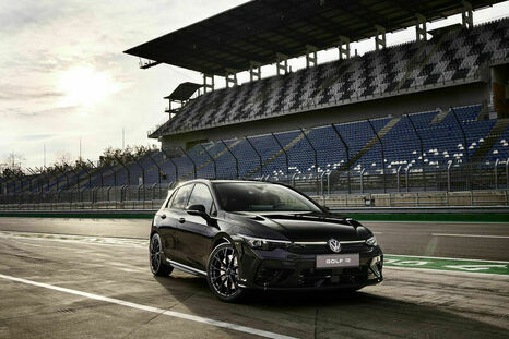 World premiere for the most powerful Golf: New R and R Variant launch ...