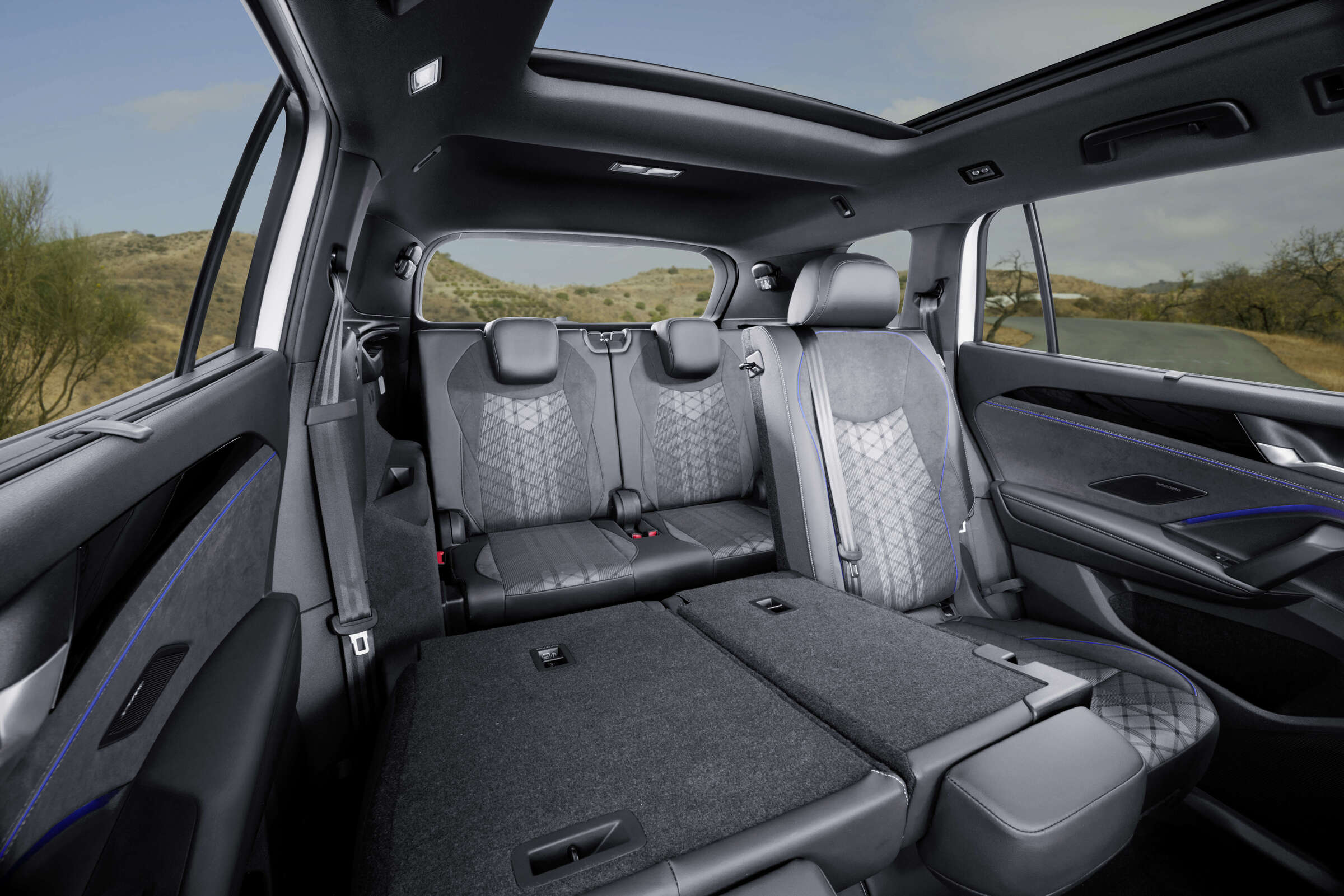 World premiere of the new Tayron: SUV all-rounder with up to seven ...