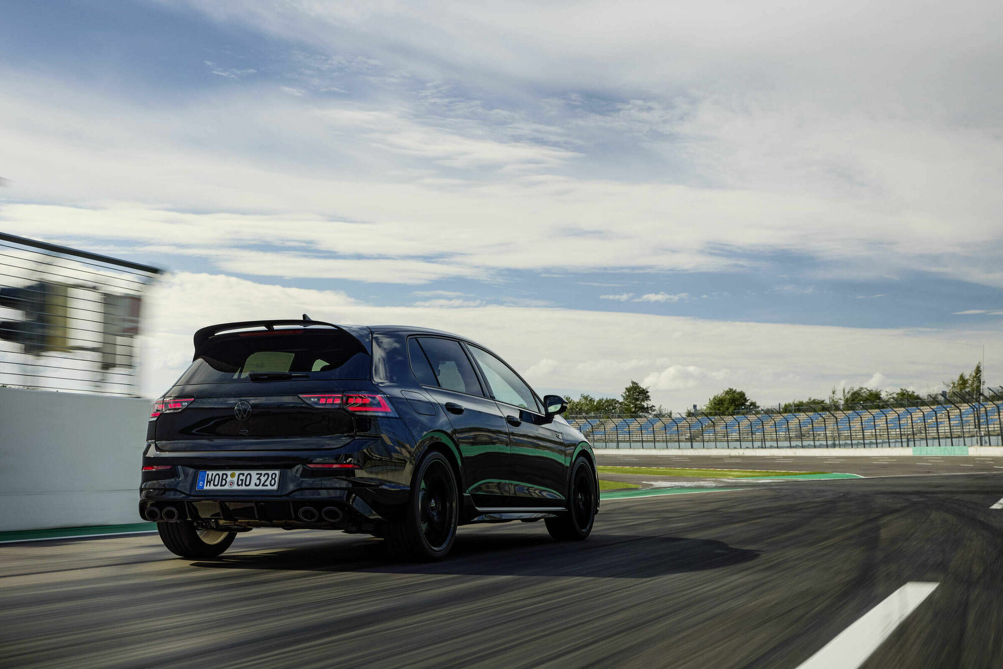 Volkswagen Golf R Black Edition | Volkswagen Newsroom