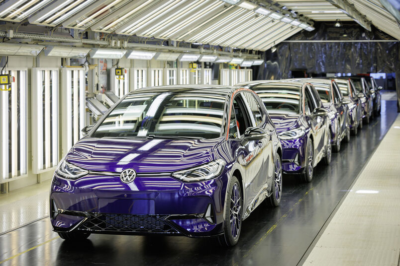 ID.3 GTX FIRE+ICE: Volkswagen starts series production in Zwickau and ...